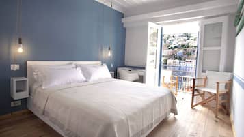 Quarto casal, sacada | Cofres nos quartos