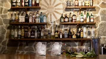 Bar à beira da piscina