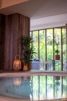 Sala(s) para tratamentos a casais, sauna, banheira de hidromassagem 