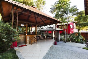 Entrada (vista interior)