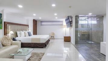 Suite Deluxe | 1 quarto, cofre no quarto, com decoração personalizada
