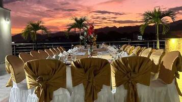 Espaço exterior para banquetes