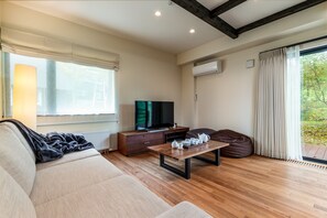 Casa de campo, 3 quartos | Área de estar | TV