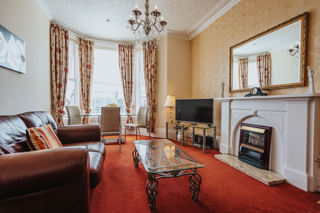 Barford House - Front Self-catering Apartment Southport - Ormskirk