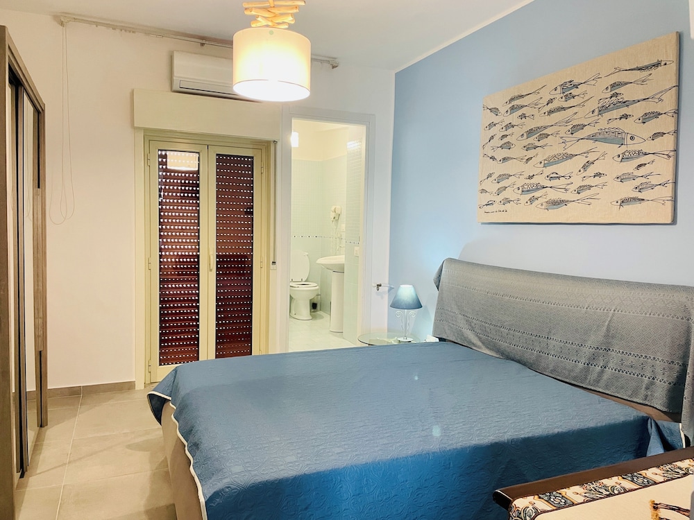 Neroli, Large Apartment, Sea View, Near Taormina - Furci Siculo
