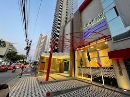 Fachada da propriedade