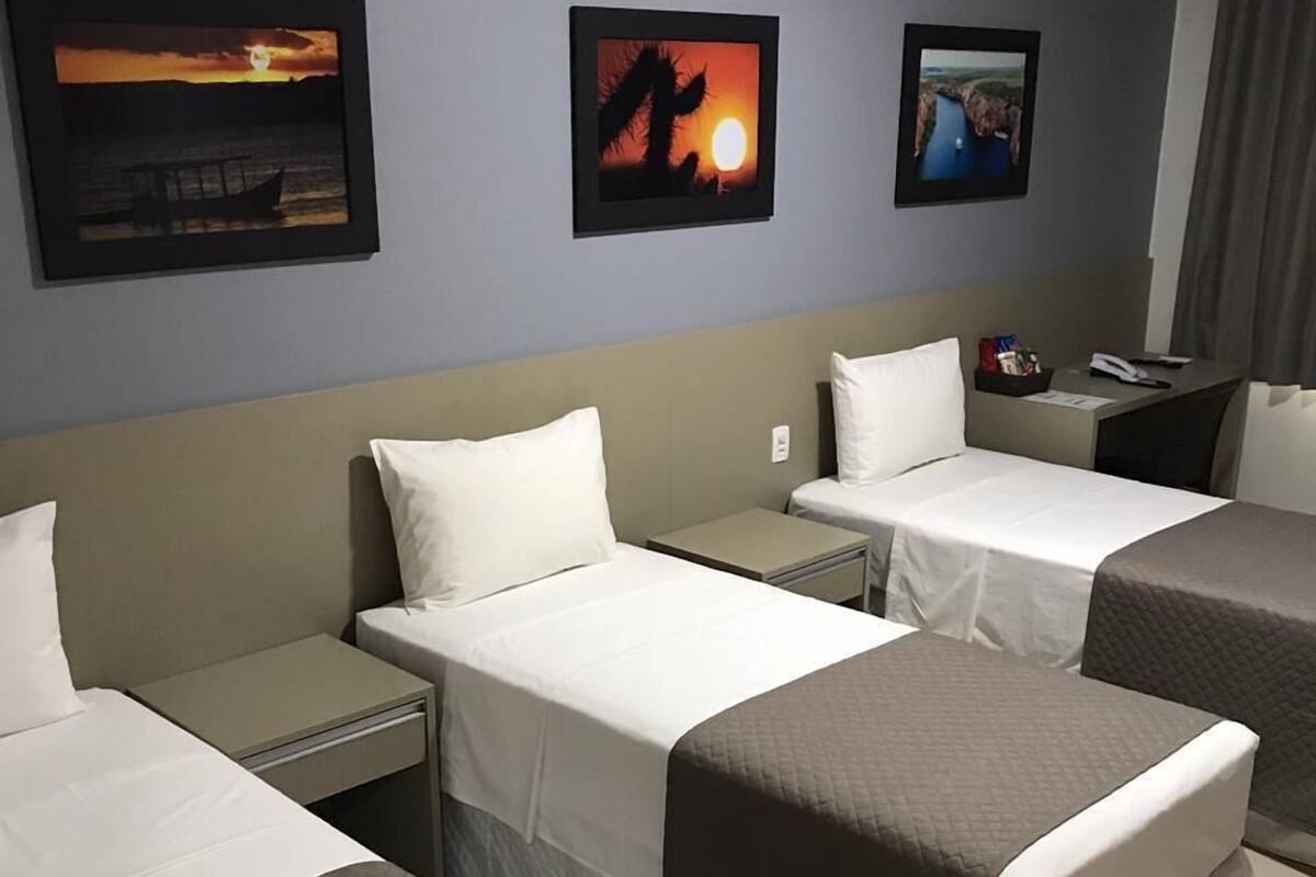 Camas de colchão pillowtop, cortinas/cortinados opacos, Wi-fi grátis