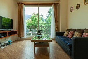 Quarto casal luxo | Cortinas blackout, quartos à prova de som, Wi-Fi de cortesia