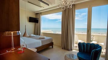 Minibar, cofre no quarto, Wi-fi grátis, roupa de cama fornecida