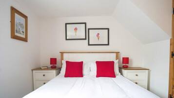 Casa de Luxo | 1 quarto, ferro/tábua de engomar, Wi-fi grátis, roupa de cama fornecida