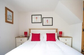 Casa superluxo | 1 quarto, ferros/tábuas de passar roupa, Wi-Fi de cortesia