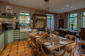 Pequeno-almoço tipo buffet diário incluído