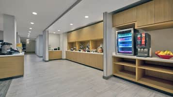 Café da manhã com buffet grátis