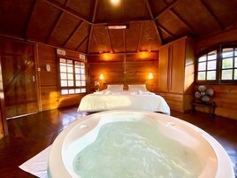 Suspenso Maior | Wi-Fi de cortesia, roupa de cama