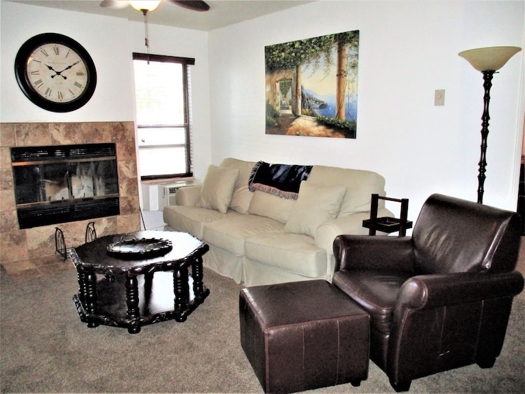 Excellent Escape Into The Mountains - 쇼우 로