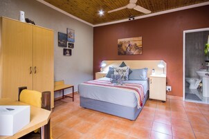 Quarto casal conforto, 1 cama de casal, cozinha americana | Cofres nos quartos, individualmente decorados