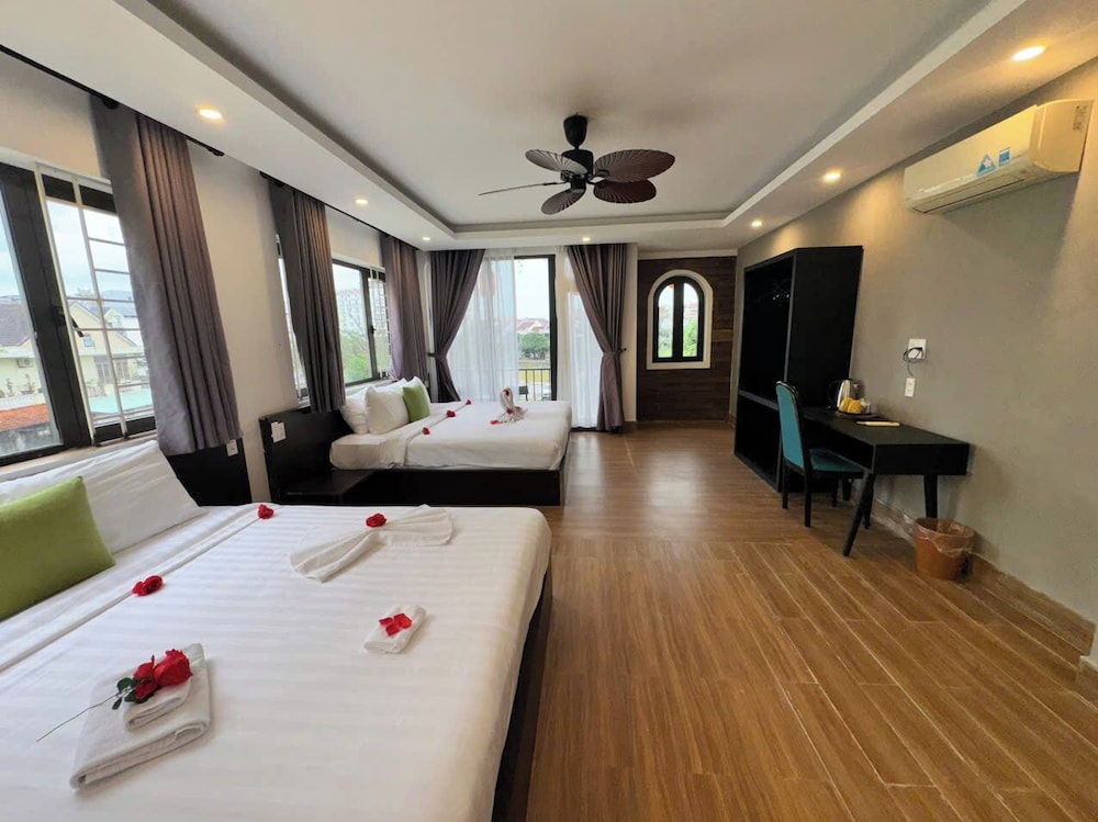 The Night Market Villa - Hội An