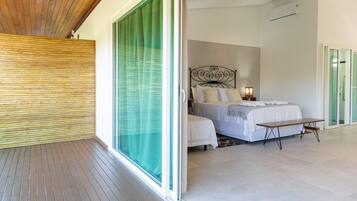 Quarto luxo | Frigobar, individualmente decorados, individualmente mobiliados