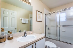 Vila (4 Bedrooms) | Banheiro | Toalhas de banho 