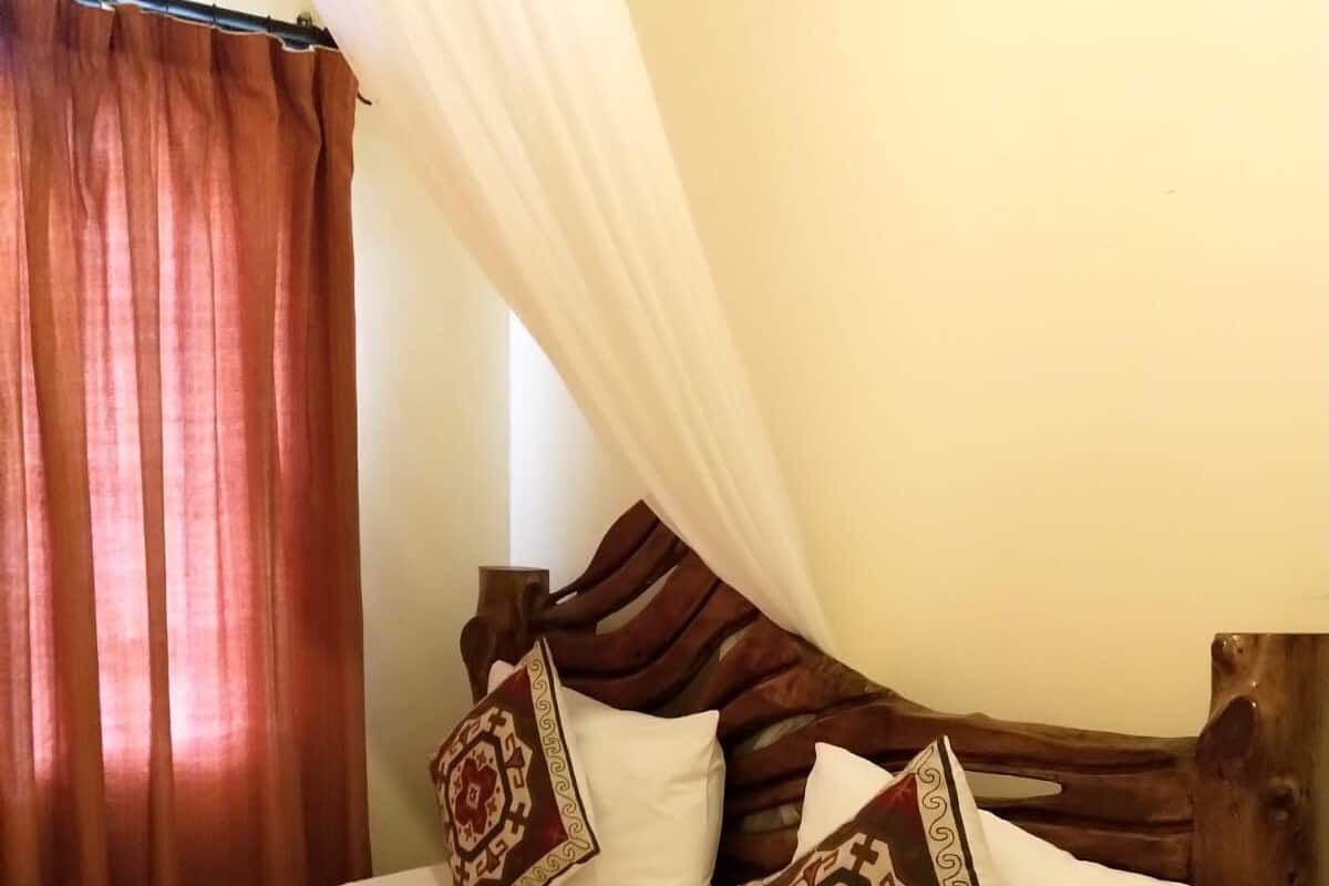 Quarto Deluxe | Secretária, cortinas/cortinados opacos, Wi-fi grátis