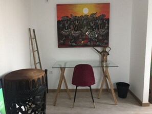 Suite 1 quarto com casa banho privativa | Quartos insonorizados, berços/camas para crianças grátis