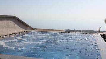 Piscina infinita