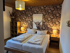 Quarto Duplo Básico | Roupa de alta qualidade, com decoração personalizada