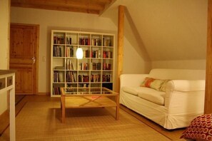 Apartamento (Bauernhaus am Fluss) | Sala | Televisor 