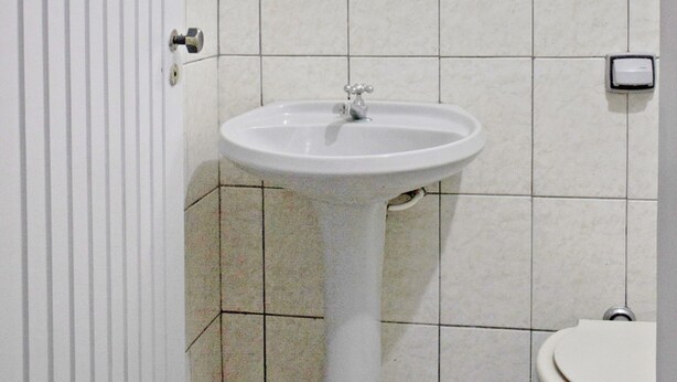 Quarto Triplo, várias camas | Casa de banho | Um polibã, toalhas fornecidas 