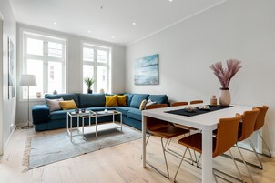 3 bedroom apartment, 1st floor | Sala de estar | TV de tela plana, pisos aquecidos