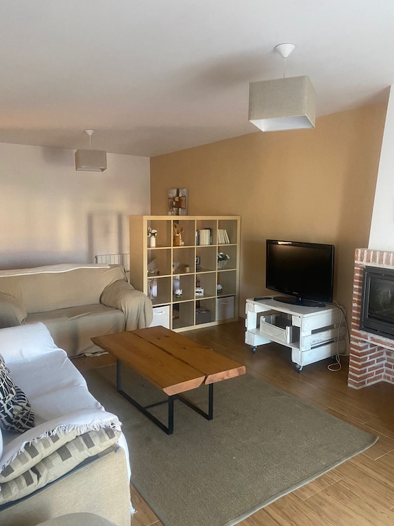 House In The Heart Of The Mountains - 세고비아