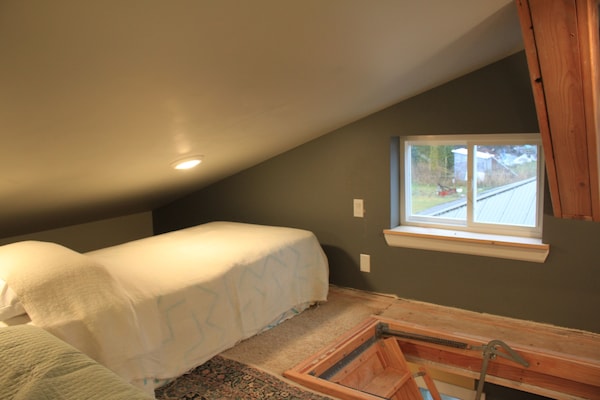 Stay, Play & Chill - Discount $$ - Custer, WA