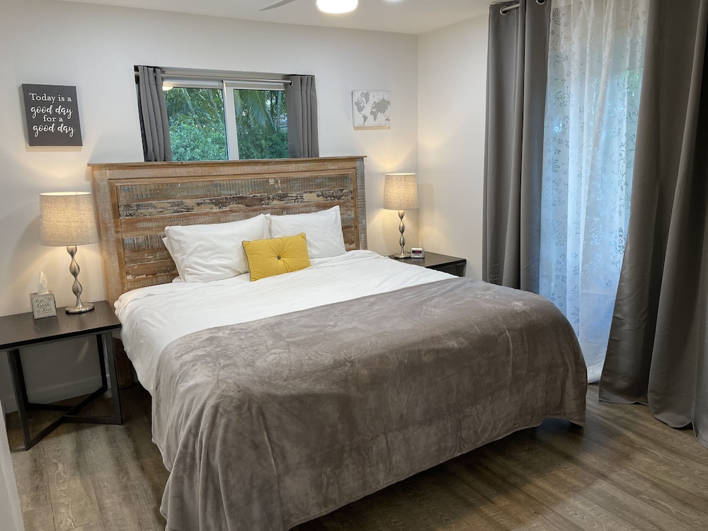 Happy Home Away From Home - Plantation, FL