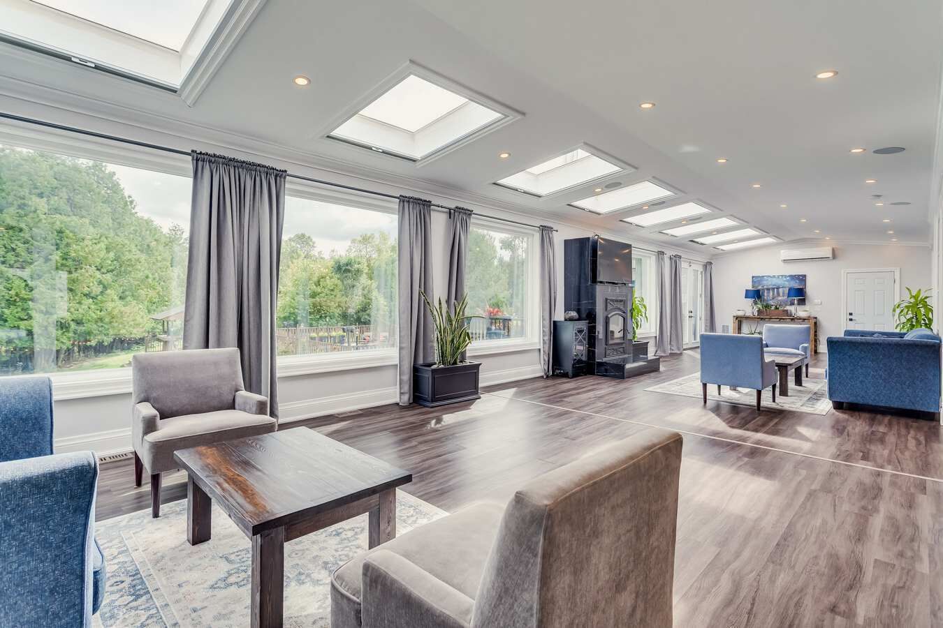 10 Party Houses To Rent For One Night In and Around Toronto, Canada ...