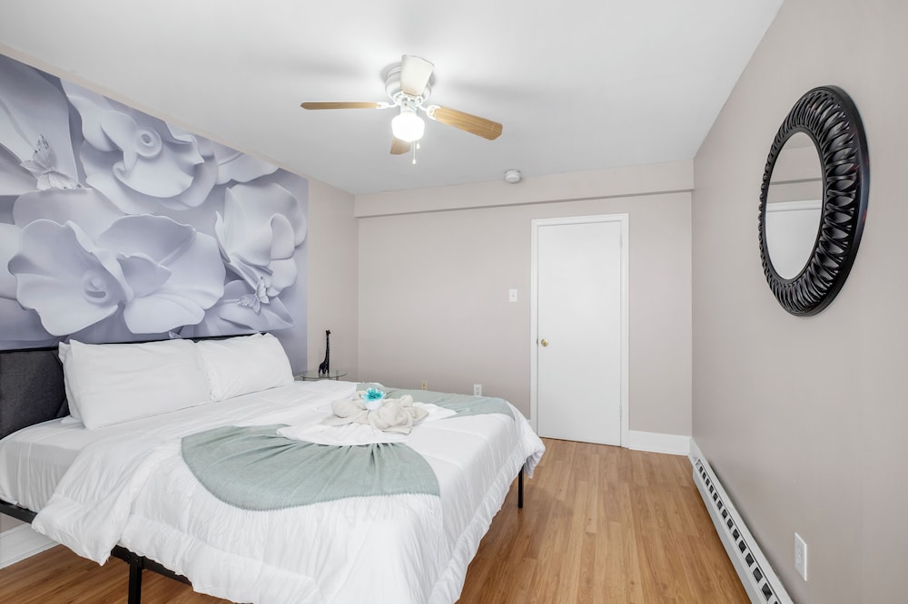 Exclusive Flat In Center City - Cherry Hill, NJ