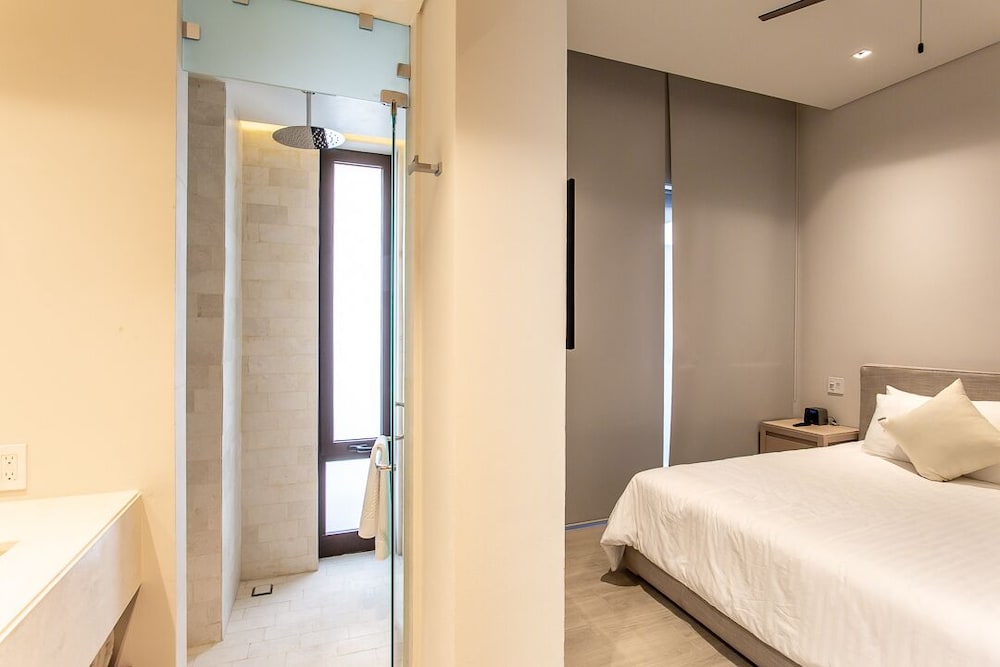 Nuevo Condominio Moderno En El Corazón De La Marina! A 5 Minutos A Pie De La Playa Medano. - Cabo San Lucas