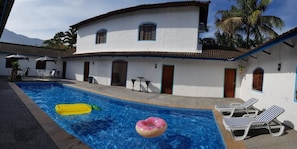 Piscina externa