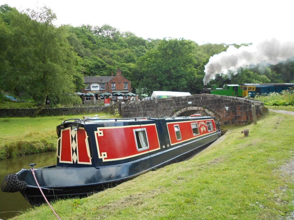 Narrowboat - Sleeps 6 - Columbina - Cheshire