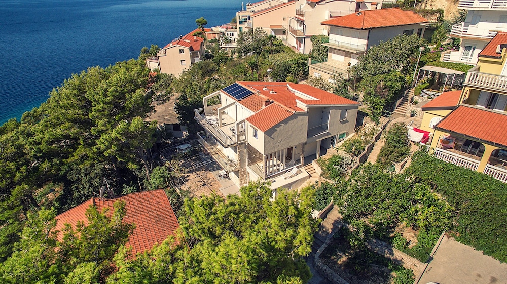 Apartmani Villa Dvorski - Brela