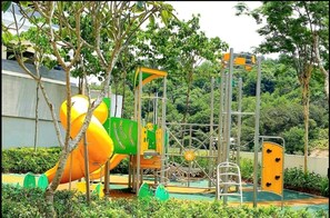 Área de recreio para crianças (ao ar livre)
