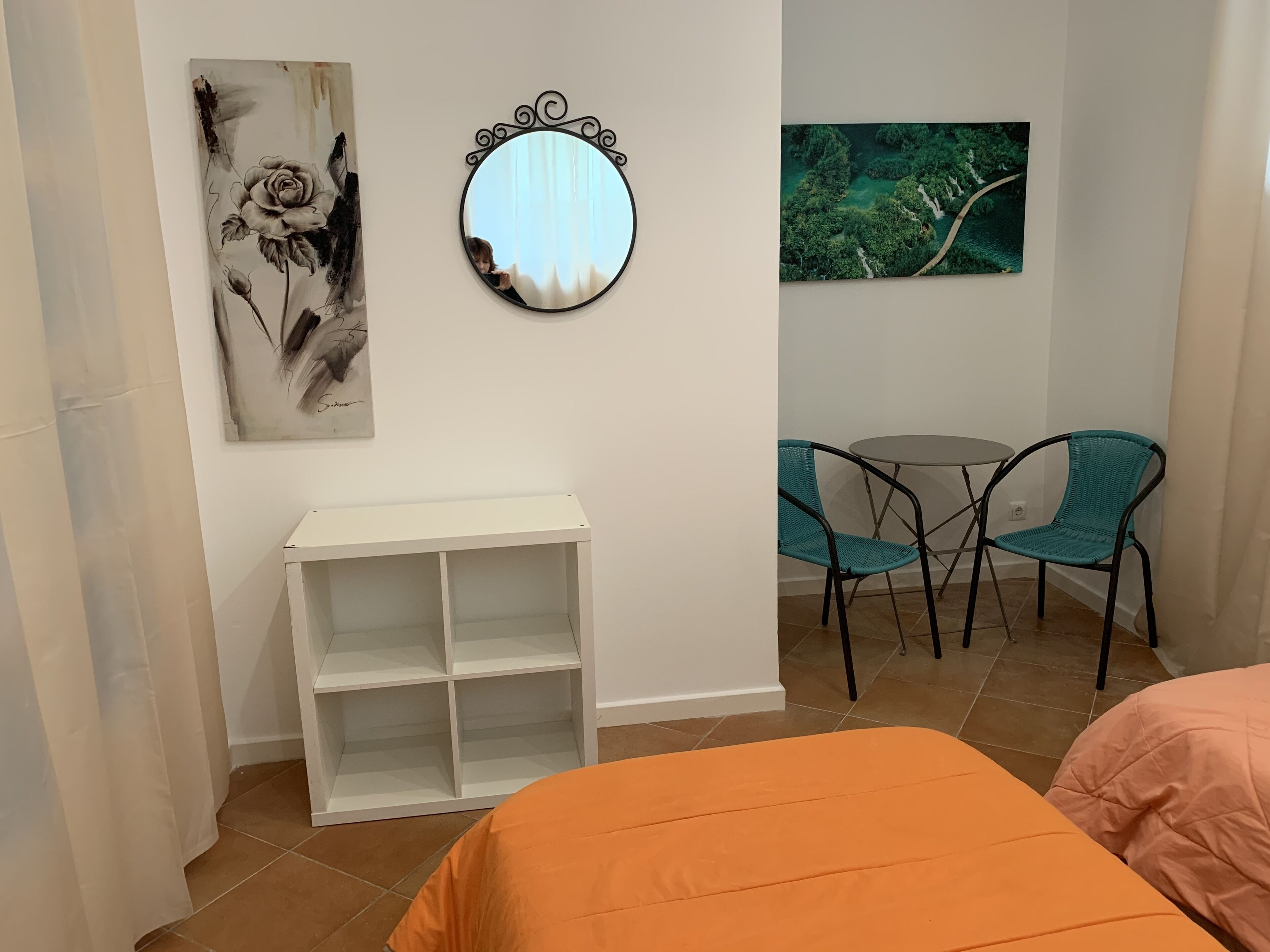 Quarto duplo econômico, banheiro compartilhado | Ferros/tábuas de passar roupa, Wi-Fi de cortesia, roupa de cama