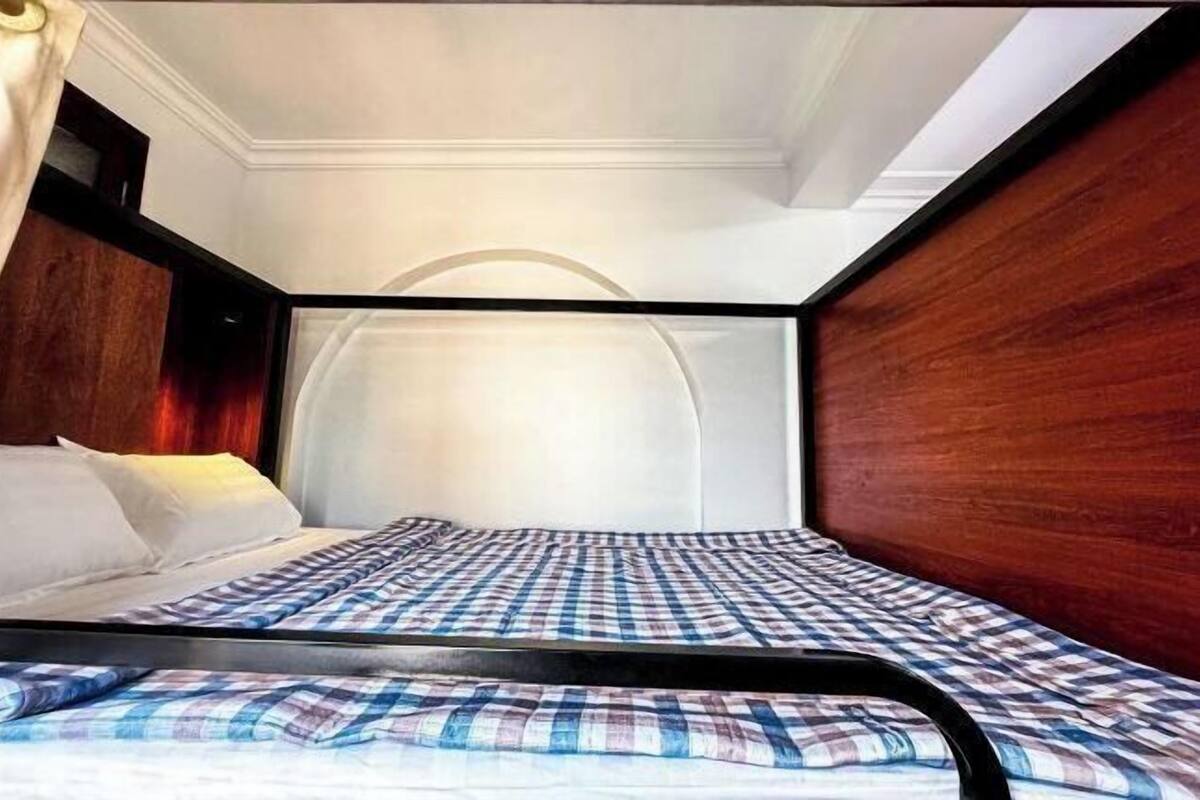 Minibar, cofre com capacidade para portátil, quartos insonorizados 
