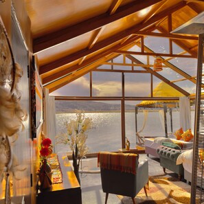 Suíte luxo | 1 quarto, edredons de pluma, quartos à prova de som, Wi-Fi de cortesia