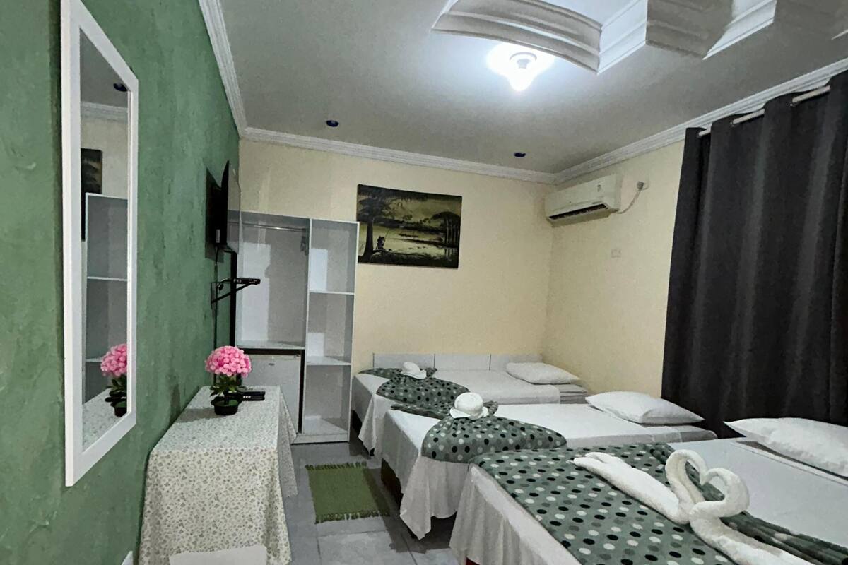 Quarto Quádruplo Standard | Roupa hipoalergénica, Wi-fi grátis