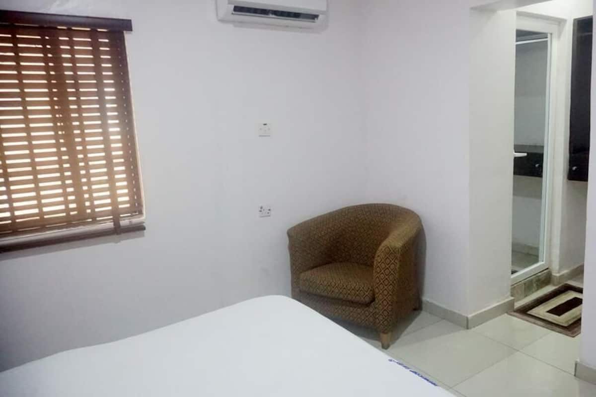 1 quarto, cofres nos quartos, individualmente decorados