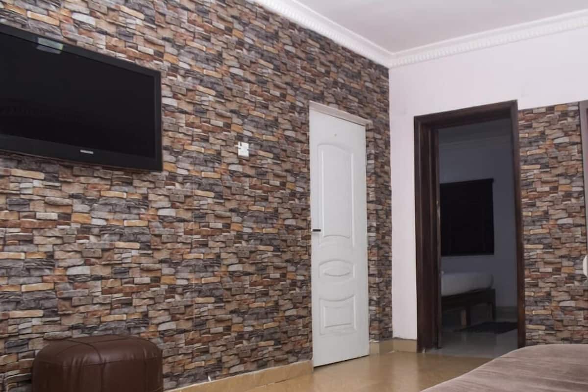 Apartamento superior | 1 quarto, cofres nos quartos, individualmente decorados