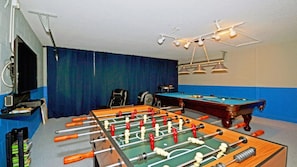 Vila família, no jardim | Piscina | Piscina externa