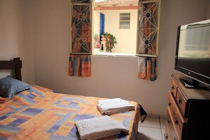 Minibar, Wi-fi grátis, roupa de cama fornecida