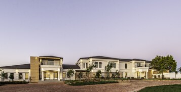 Fachada da propriedade