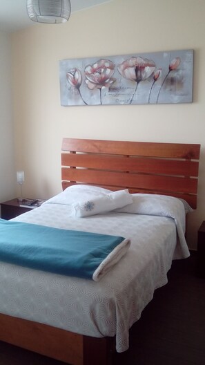 Roupa hipoalergénica, edredões de penas, secretária 